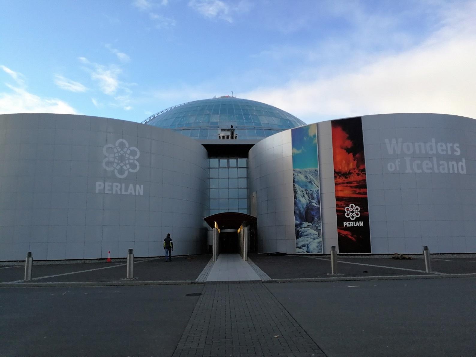 Museo Perlan en Reykjavík. Con show de auroras boreales.